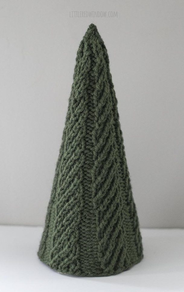 Cozy Christmas Tree Knitting Patterns - Little Red Window
