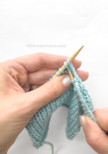 Learn to Knit - Left Twist (LT) and Right Twist (RT) - Little Red Window