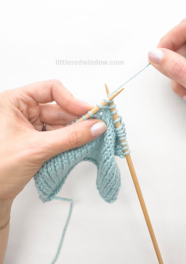 Learn to Knit - Left Twist (LT) and Right Twist (RT) - Little Red Window