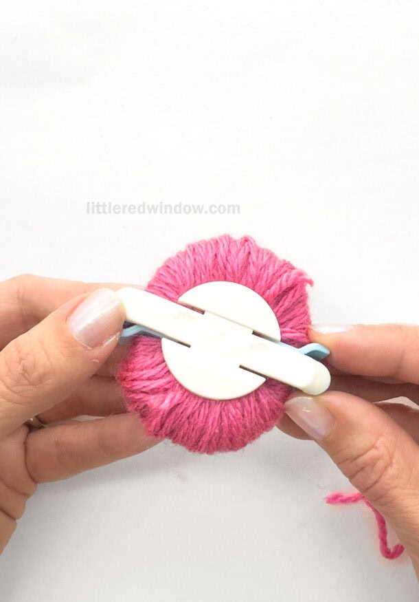 Learn to Knit - How To Use a Pom Pom Maker - Little Red Window