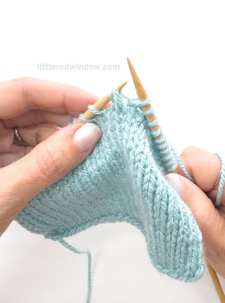 Learn to Knit - Left Twist (LT) and Right Twist (RT) - Little Red Window