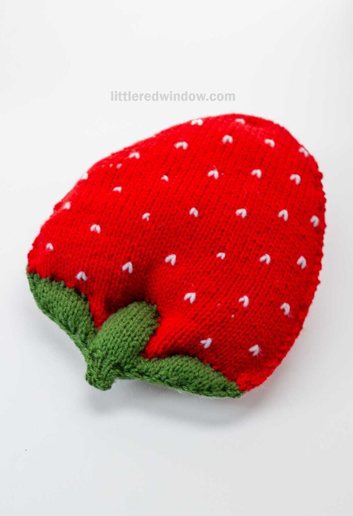 Big Squishy Strawberry Knitting Pattern - Little Red Window